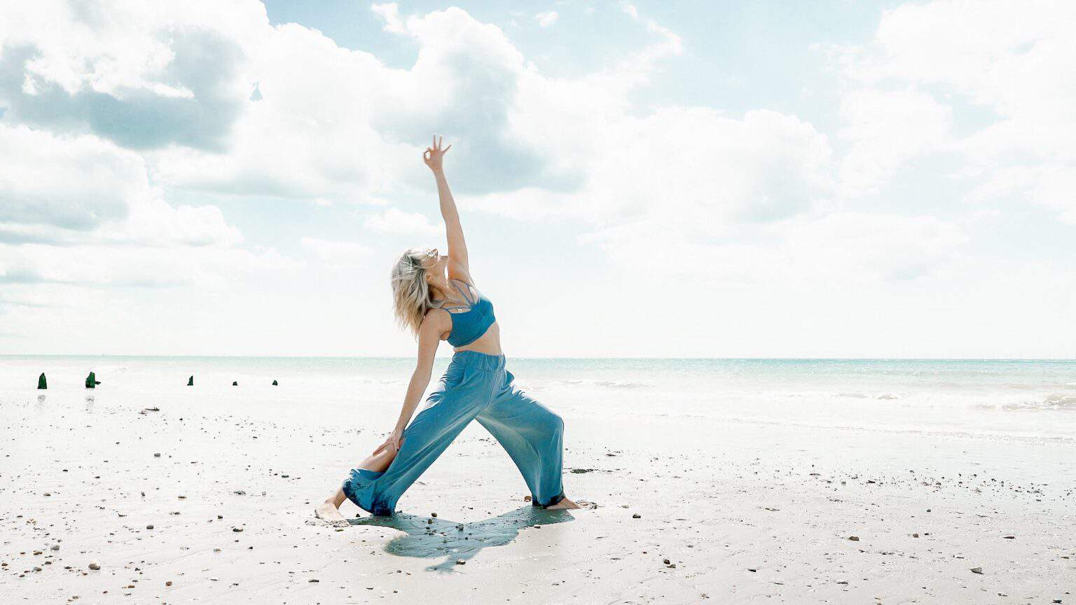 Outdoor Yoga Classes in London & Beyond - 2025 Guide!